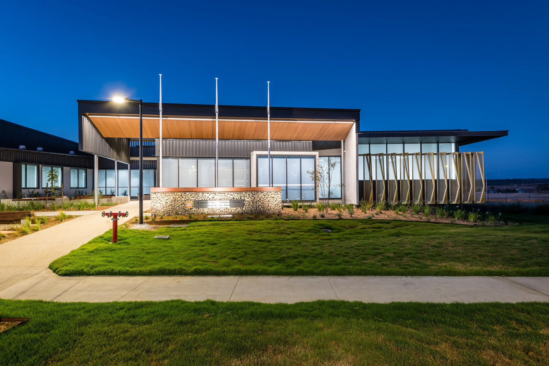 QFES Fire Station and HQ Charlton — McNab