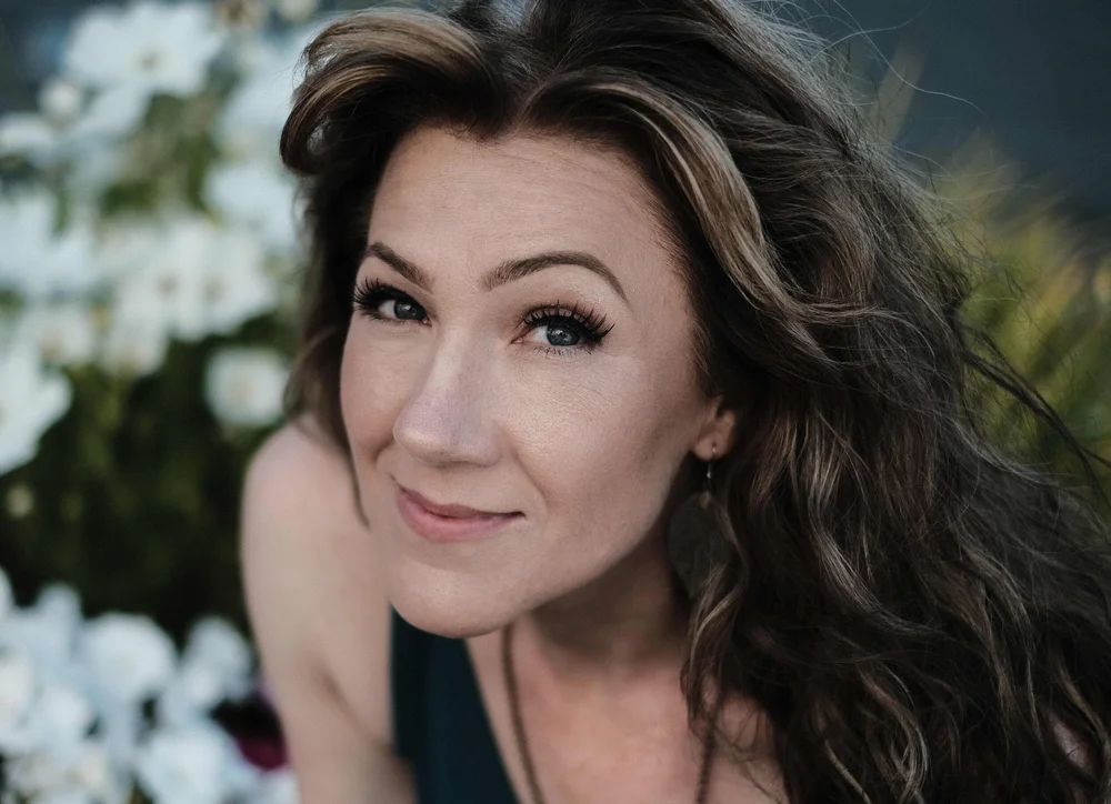 About Stephanie Roth — Stephanie Roth