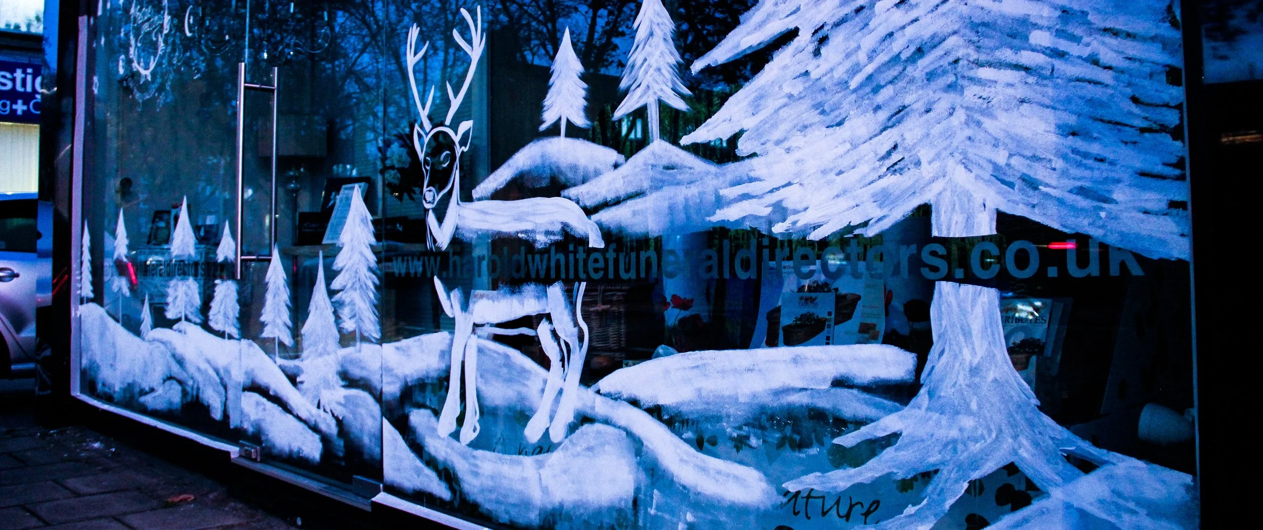 Window Art Painting for Christmas – The Merry Season That’s Perfect for ...
