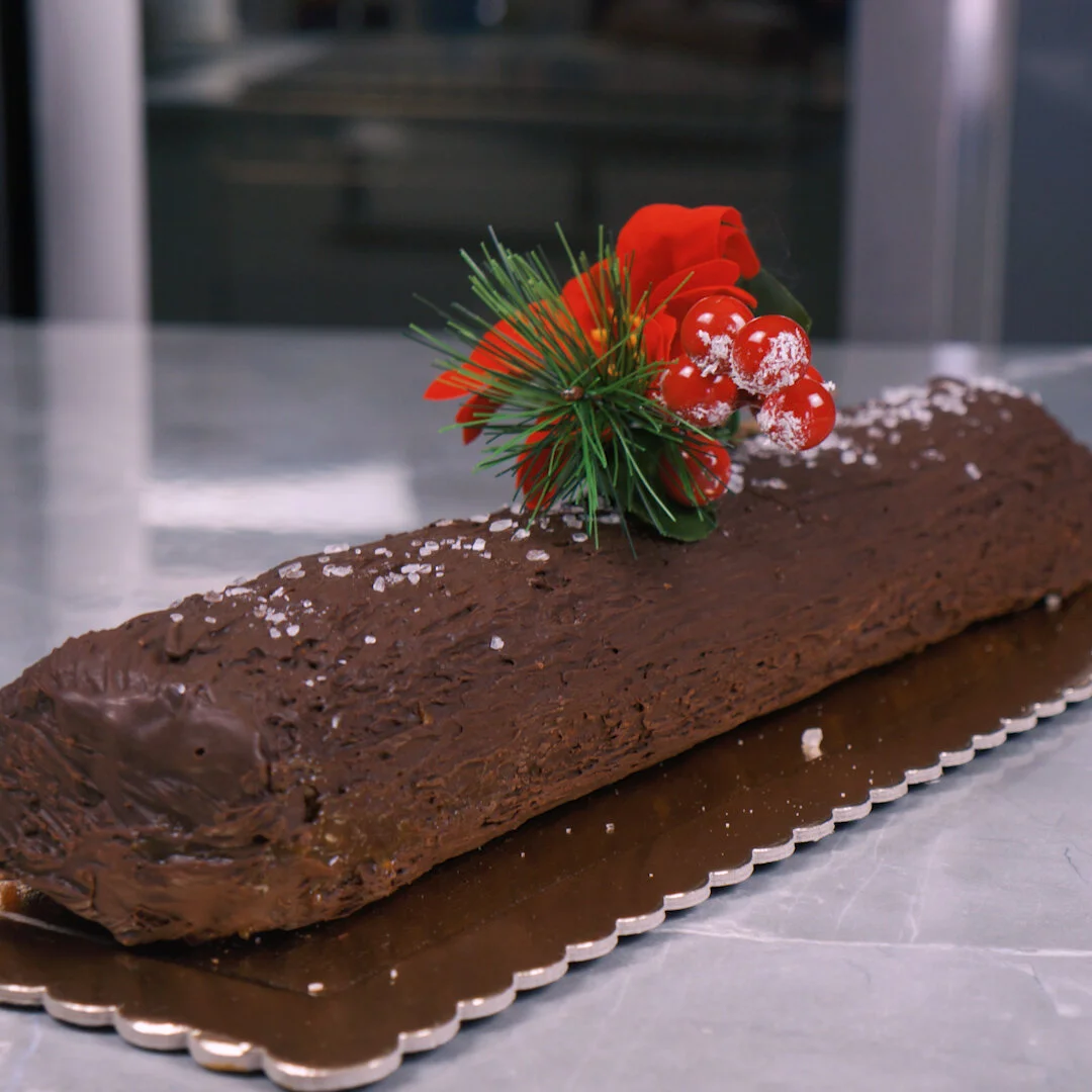Ch-EAT's Salted Caramel Christmas Log