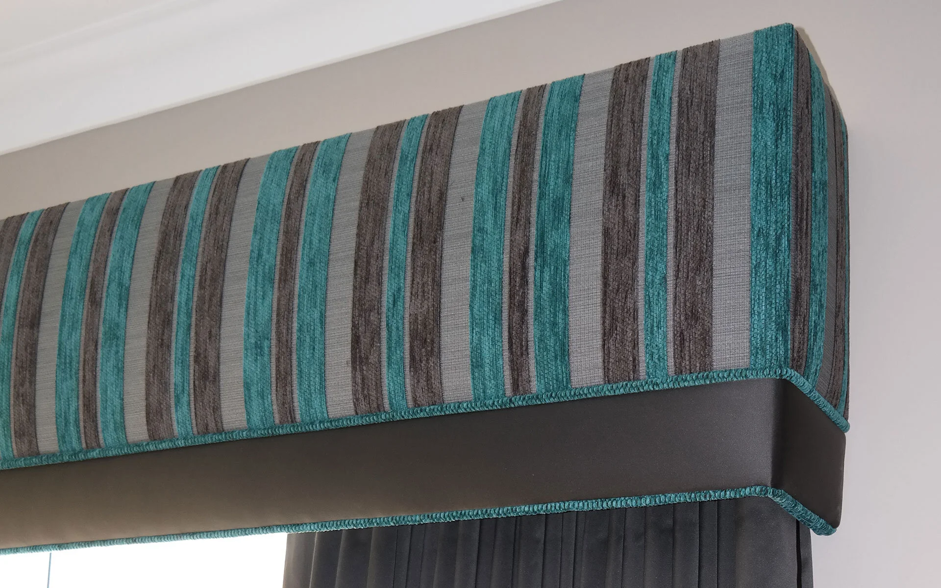 Scotland's Premier Pelmets - Upto 50% OFF — TopCat Window Blinds