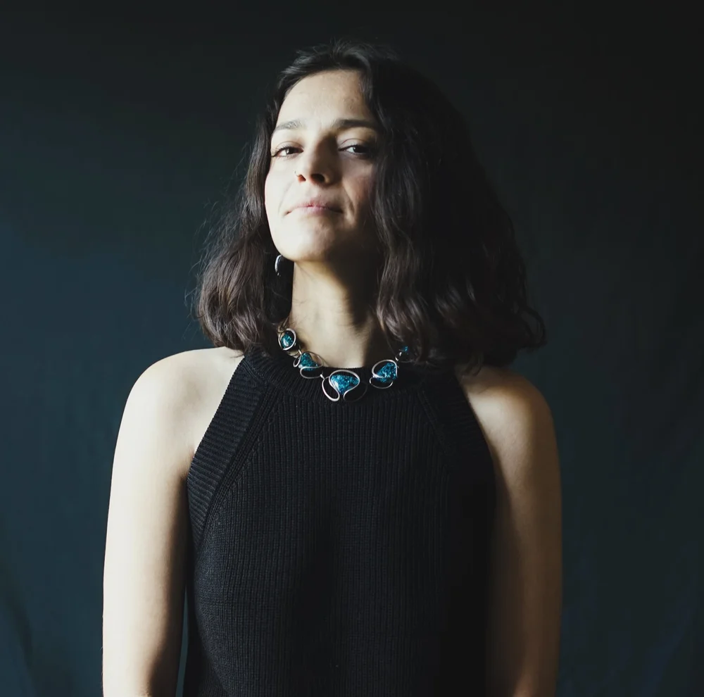 Vanessa Carrera — Annette Dubreuil