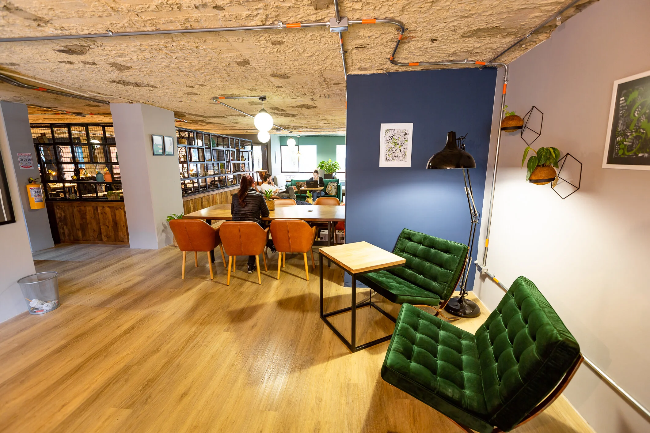 COWORKING SELINA CHAPINERO