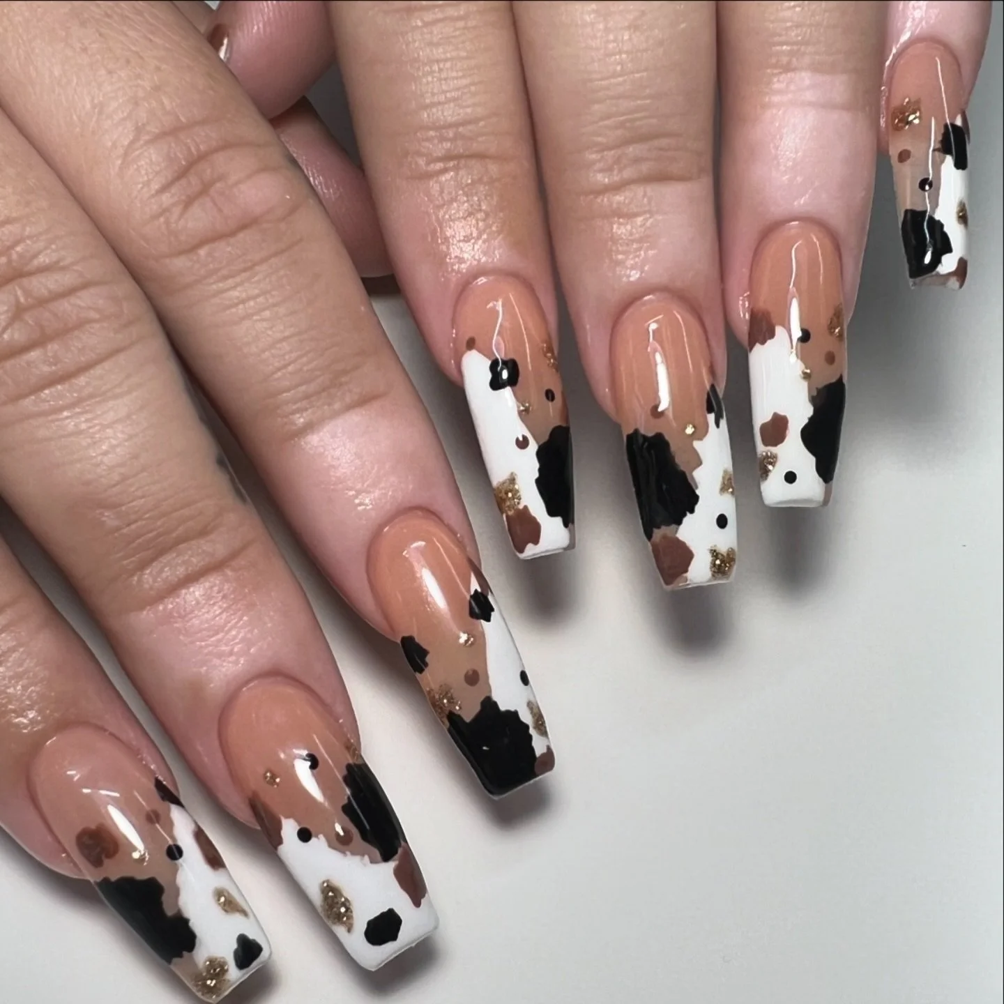 Ultimate Guide to Nails, Travel & Beauty