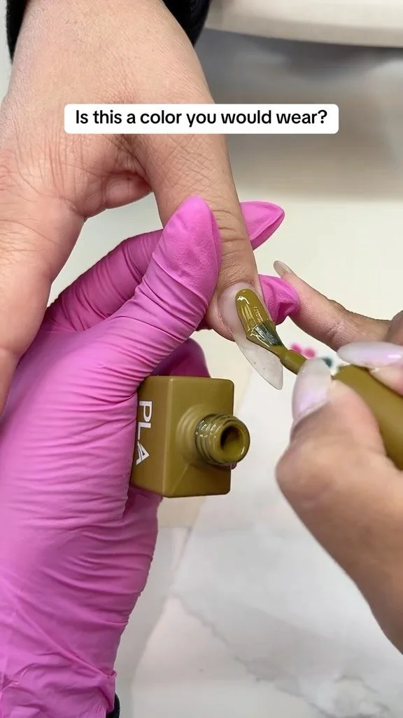 Ultimate Guide to Nails, Travel & Beauty