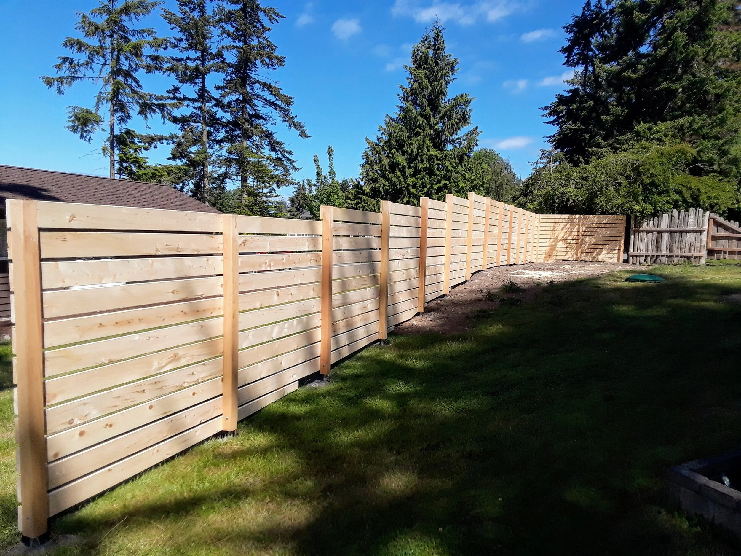 Gibson Fence and Deck - West Seattle Fencing and Deck Contractor
