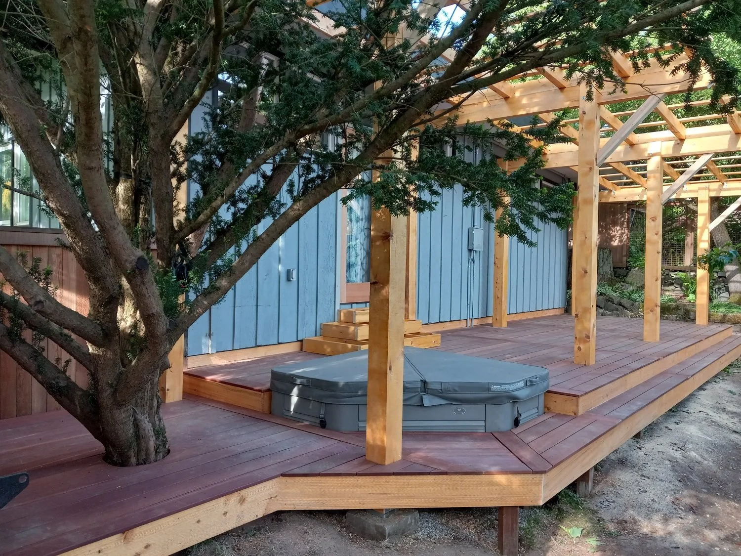 Seattle Mahogany Decks - Custom Design and Construction
