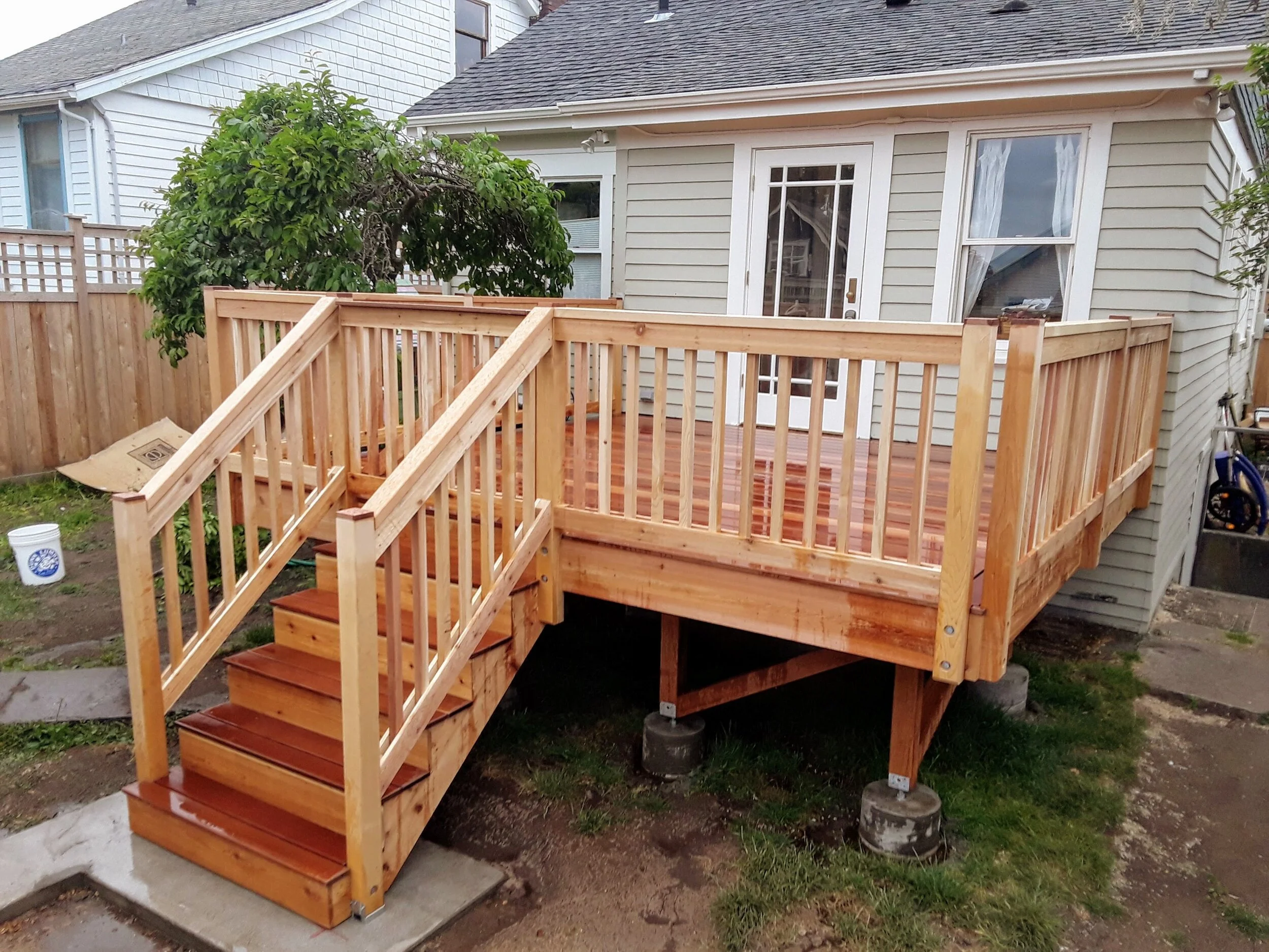 Seattle Mahogany Decks - Custom Design and Construction
