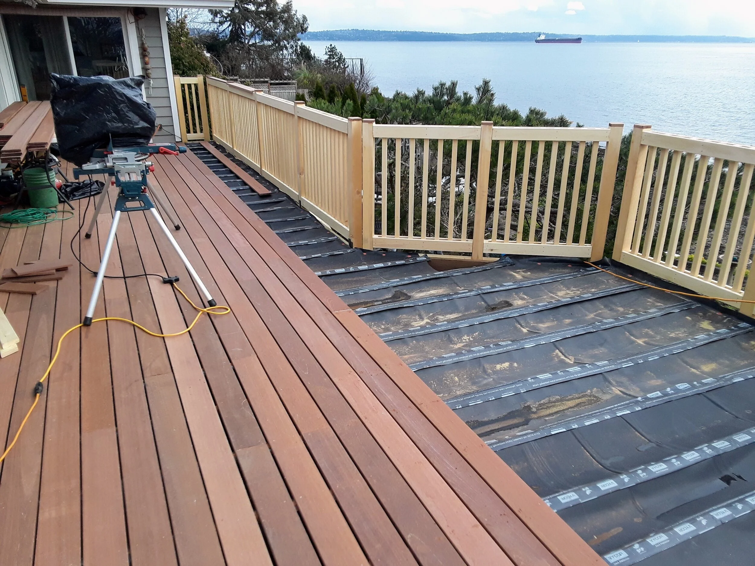 Seattle Mahogany Decks - Custom Design and Construction