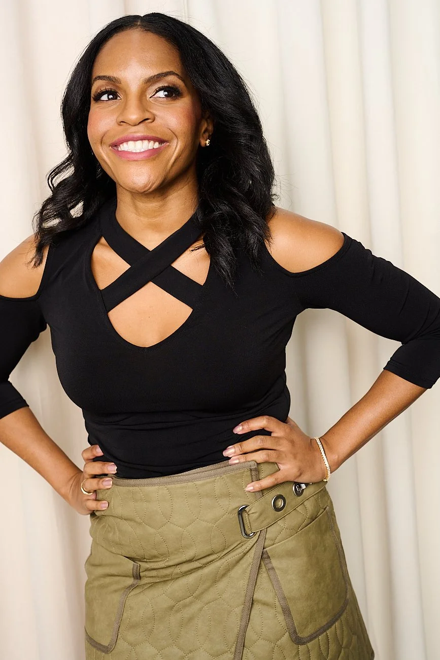 Bio — Lisa Nicole Bell