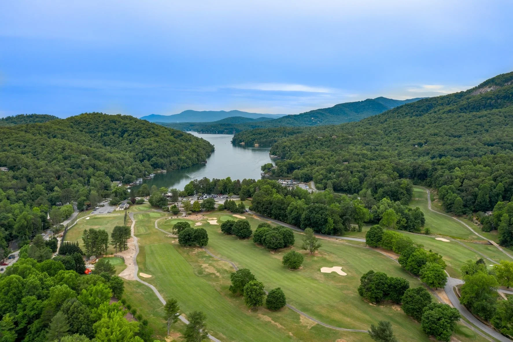 Rumbling Bald Resort offers two distinctly different, beautifully ...