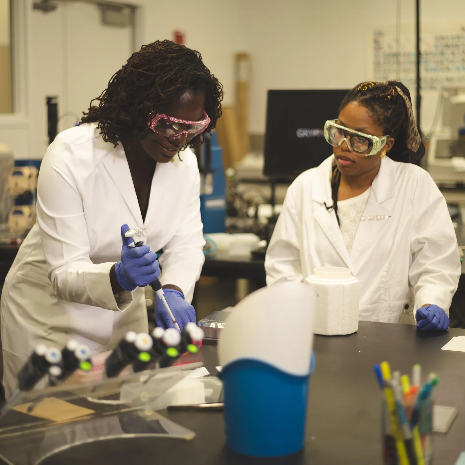 Dr. Raven The Science Maven | Washington D.C.