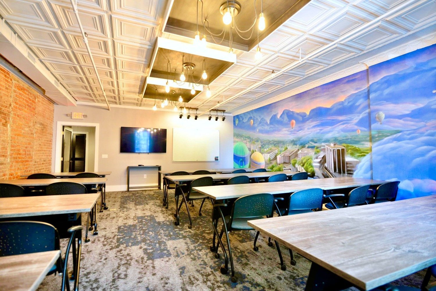 Meeting Rooms — En Masse Coworking