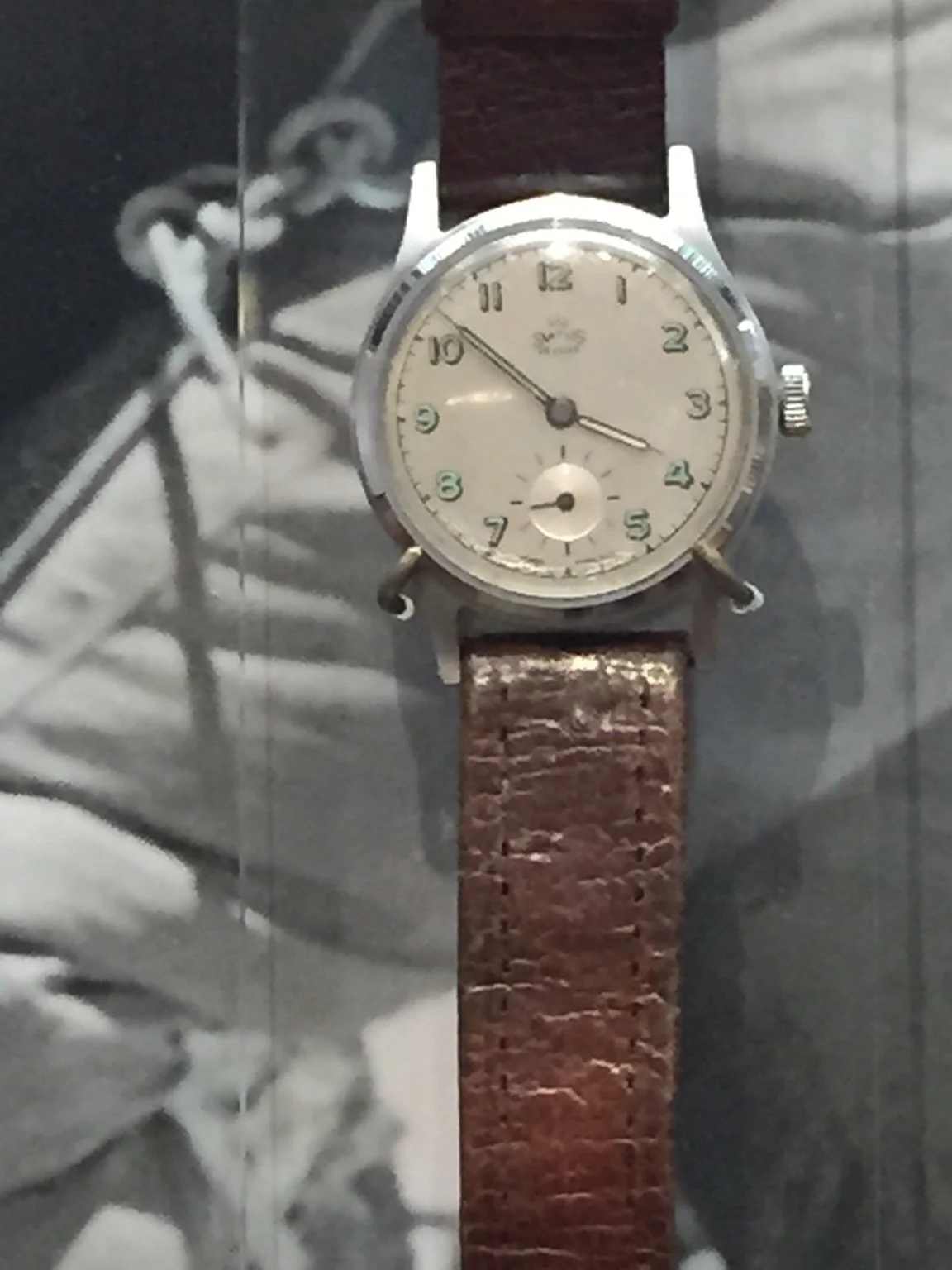 Smiths Everest Expedition Tribute — Whiskey & Watches