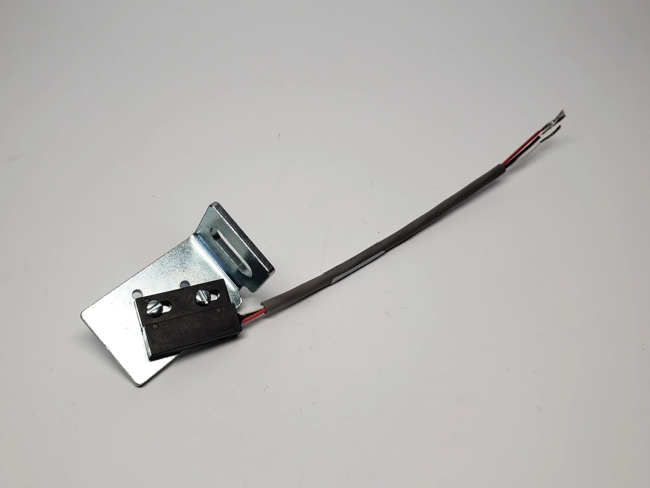 Reed Switch Bracket Standard Assembly - AL118A — Lincoln Traps