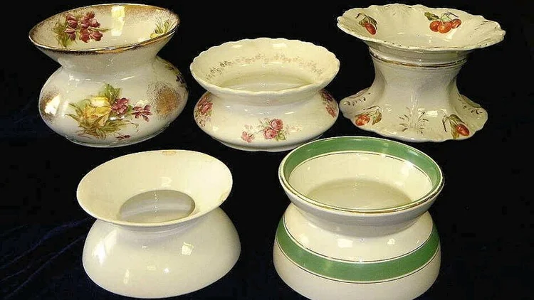 Spittoons — Museum of Ceramics