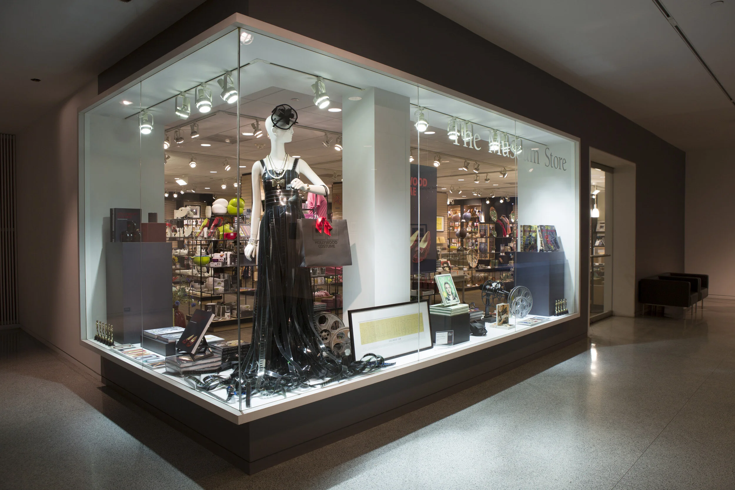 HOLLYWOOD COSTUME EXHIBITION — WORKSBUREAU