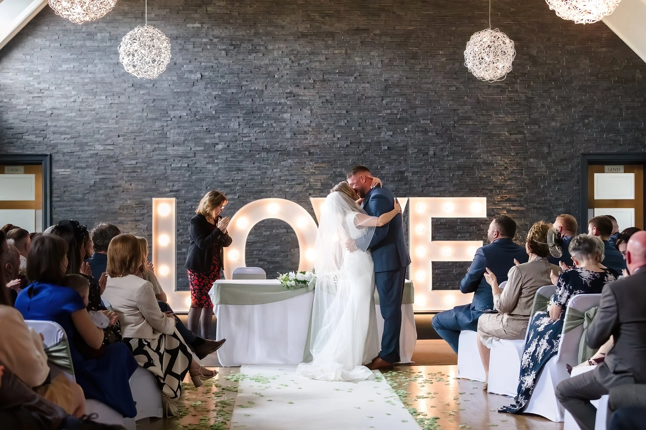 Holt Fleet Wedding: Riverside Dream Wedding in Worcestershire