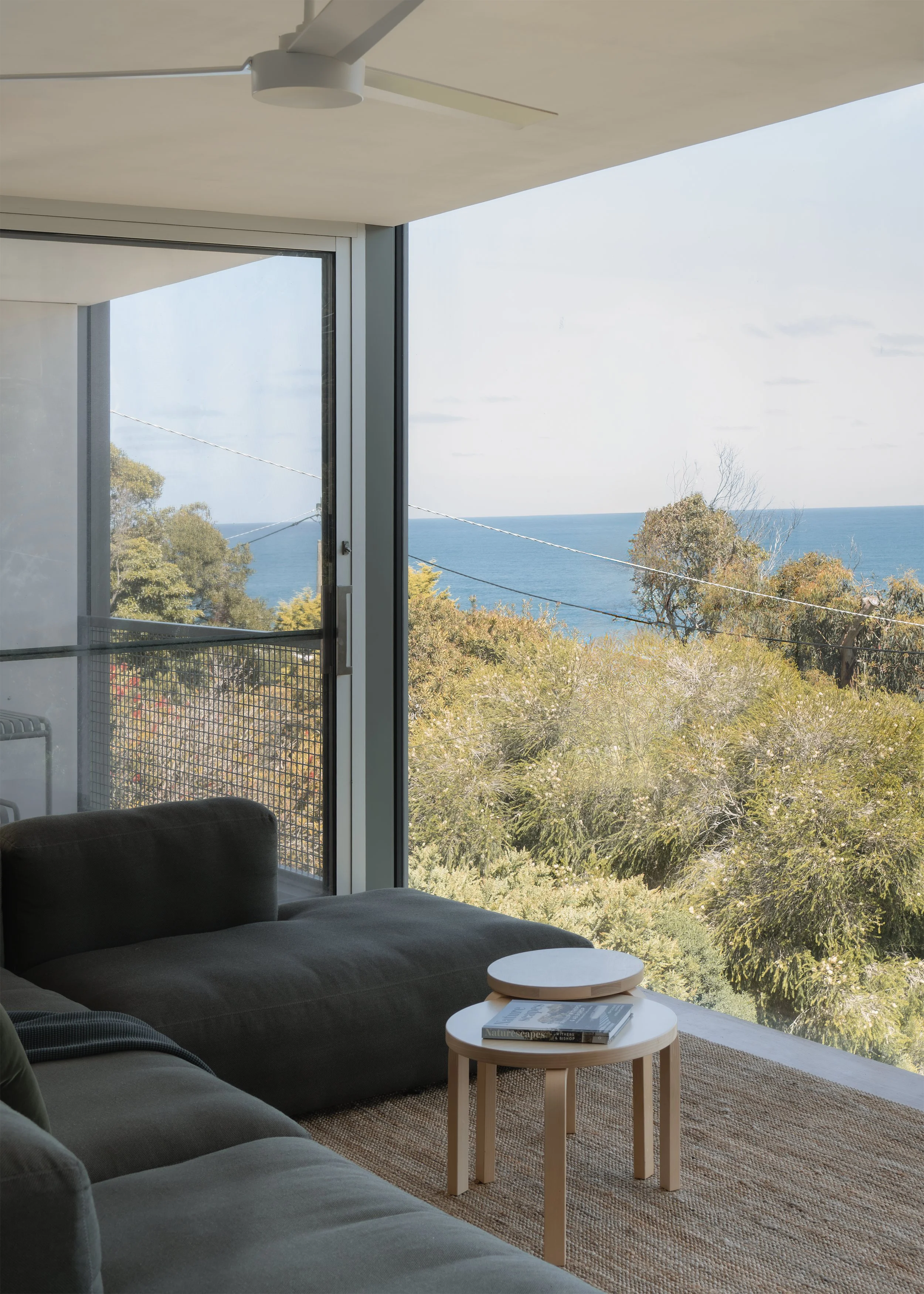 Small Coastal Family Retreat – Olive Street Cabin by MGAO — Simple Dwelling