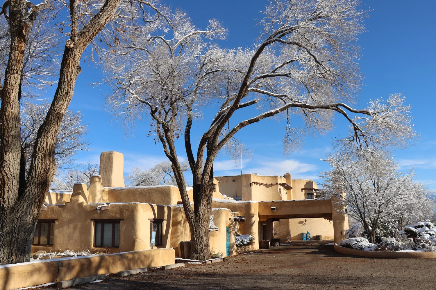 Sagebrush Inn & Suites