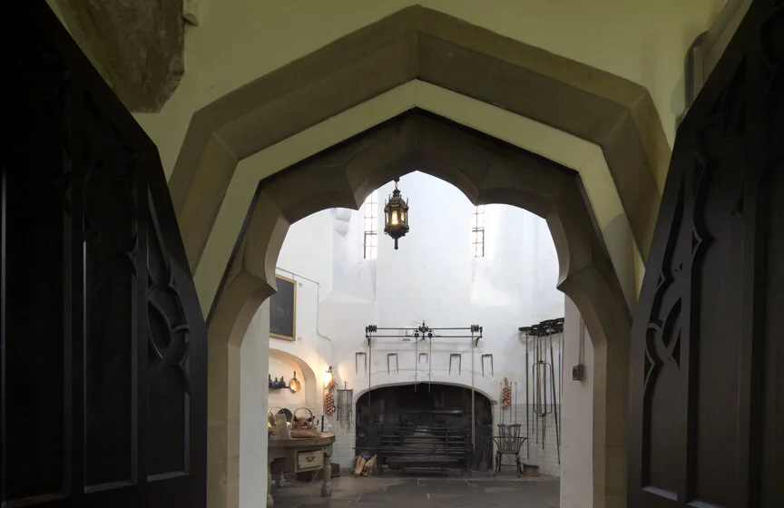 A tour of the 12th century Cotswold Castle — Berkeley Castle