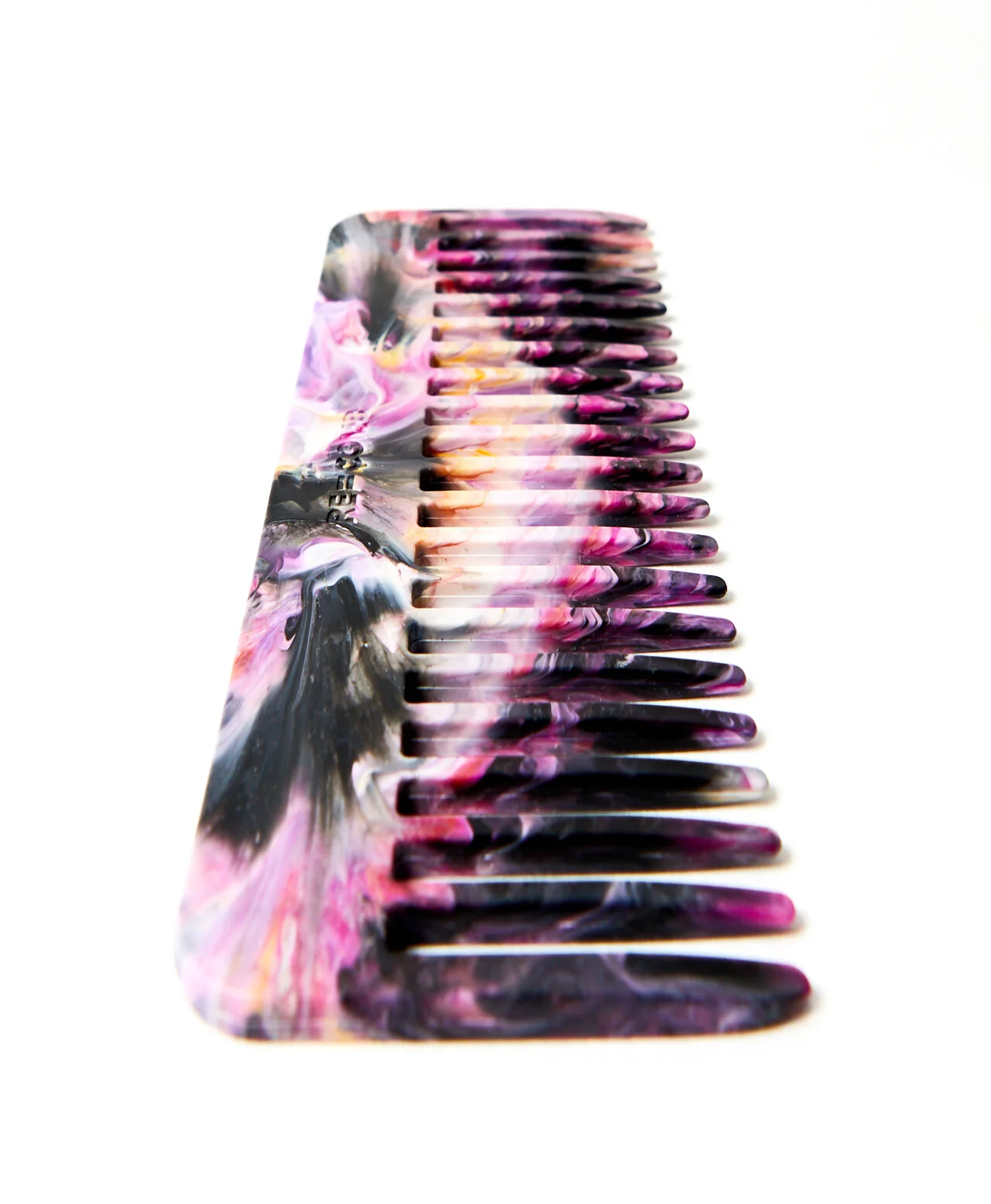 Hair combs made from recycled plastic — Re=Comb