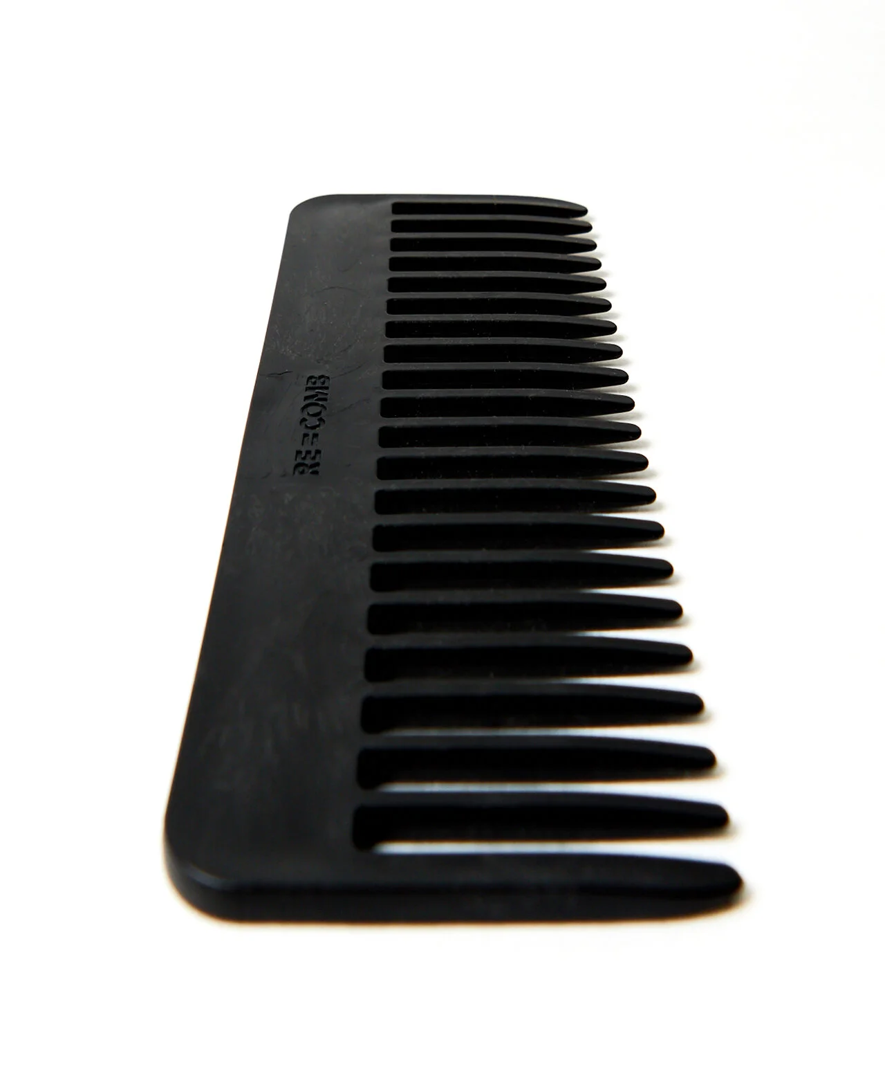 Hair combs made from recycled plastic — Re=Comb