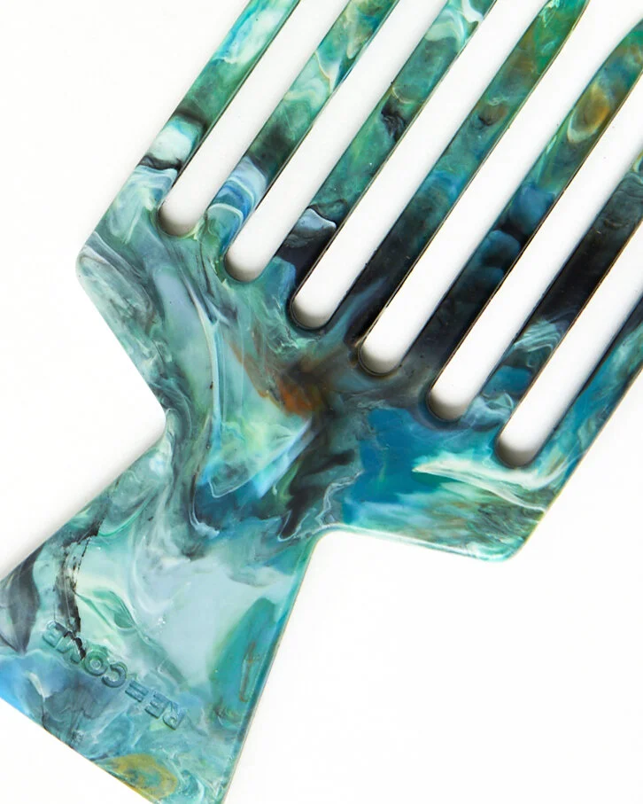 Hair combs made from recycled plastic — Re=Comb
