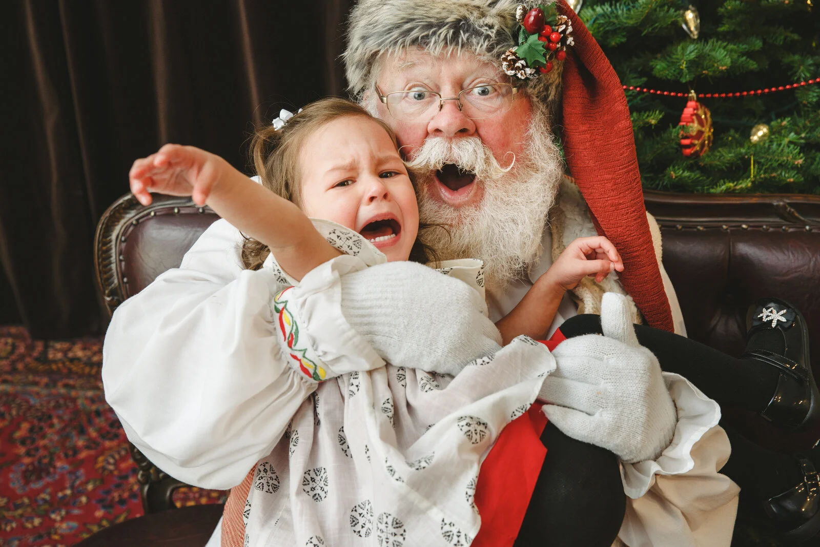 Santa Photos Seattle | Classic Santa Portraits | SATYA PHOTOGRAPHY