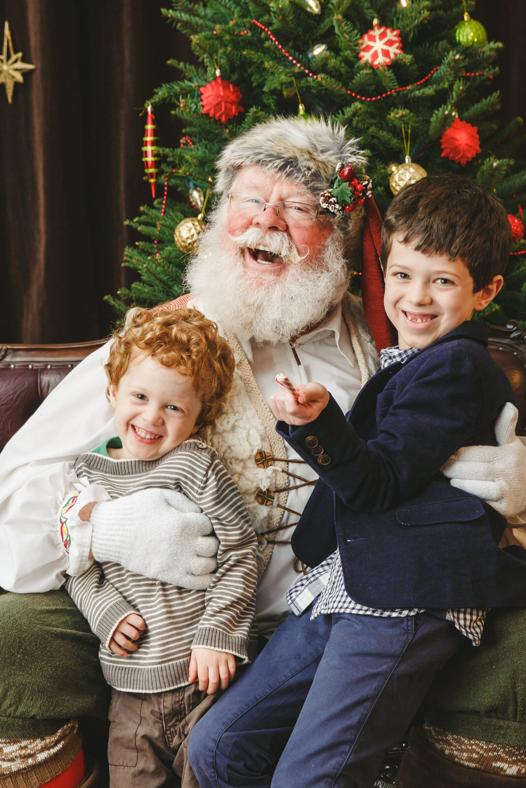 Santa Photos Seattle | Classic Santa Portraits | SATYA PHOTOGRAPHY
