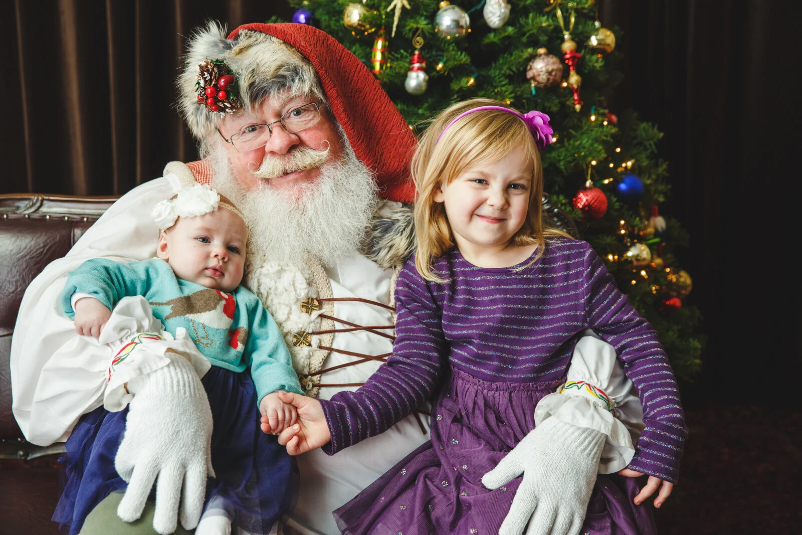 Santa Photos Seattle | Classic Santa Portraits | SATYA PHOTOGRAPHY