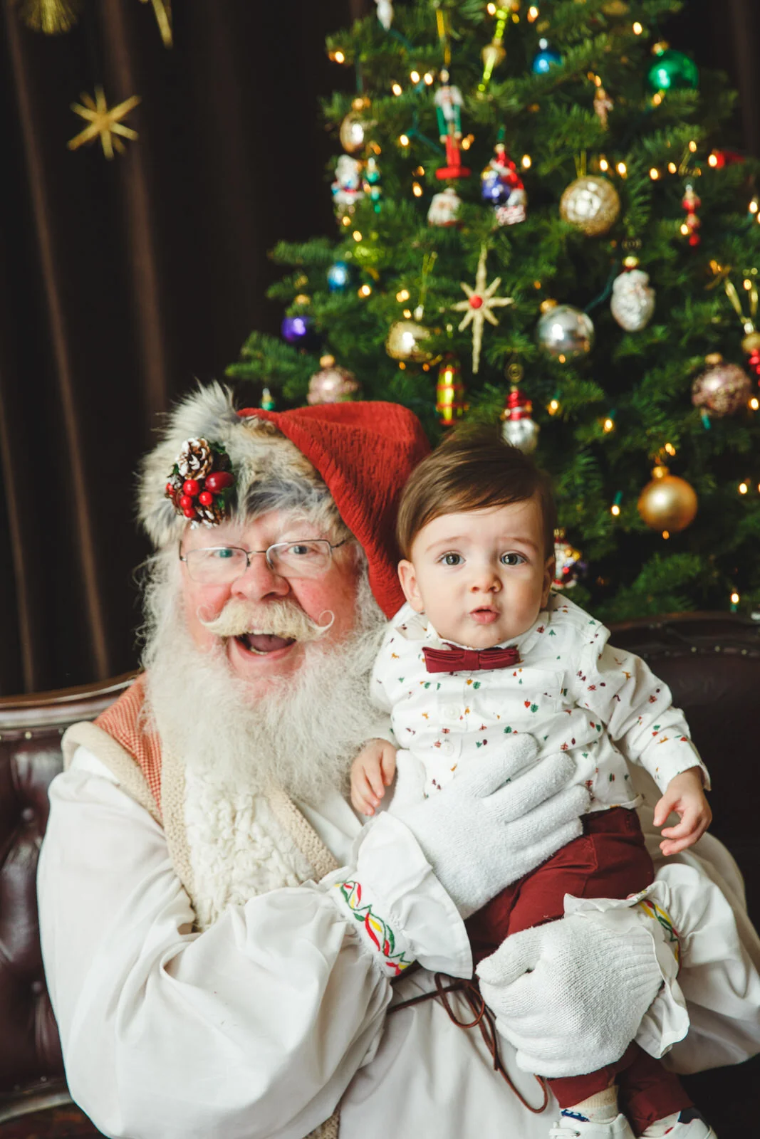 Santa Photos Seattle | Classic Santa Portraits | SATYA PHOTOGRAPHY