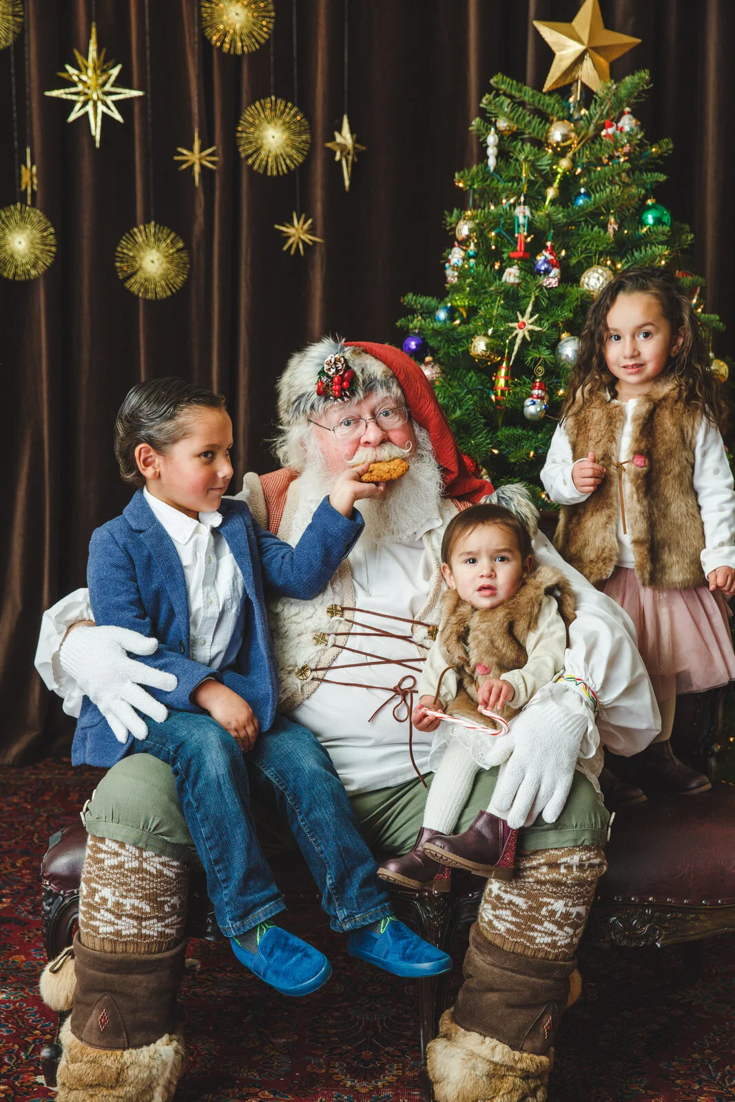 Santa Photos Seattle | Classic Santa Portraits | SATYA PHOTOGRAPHY