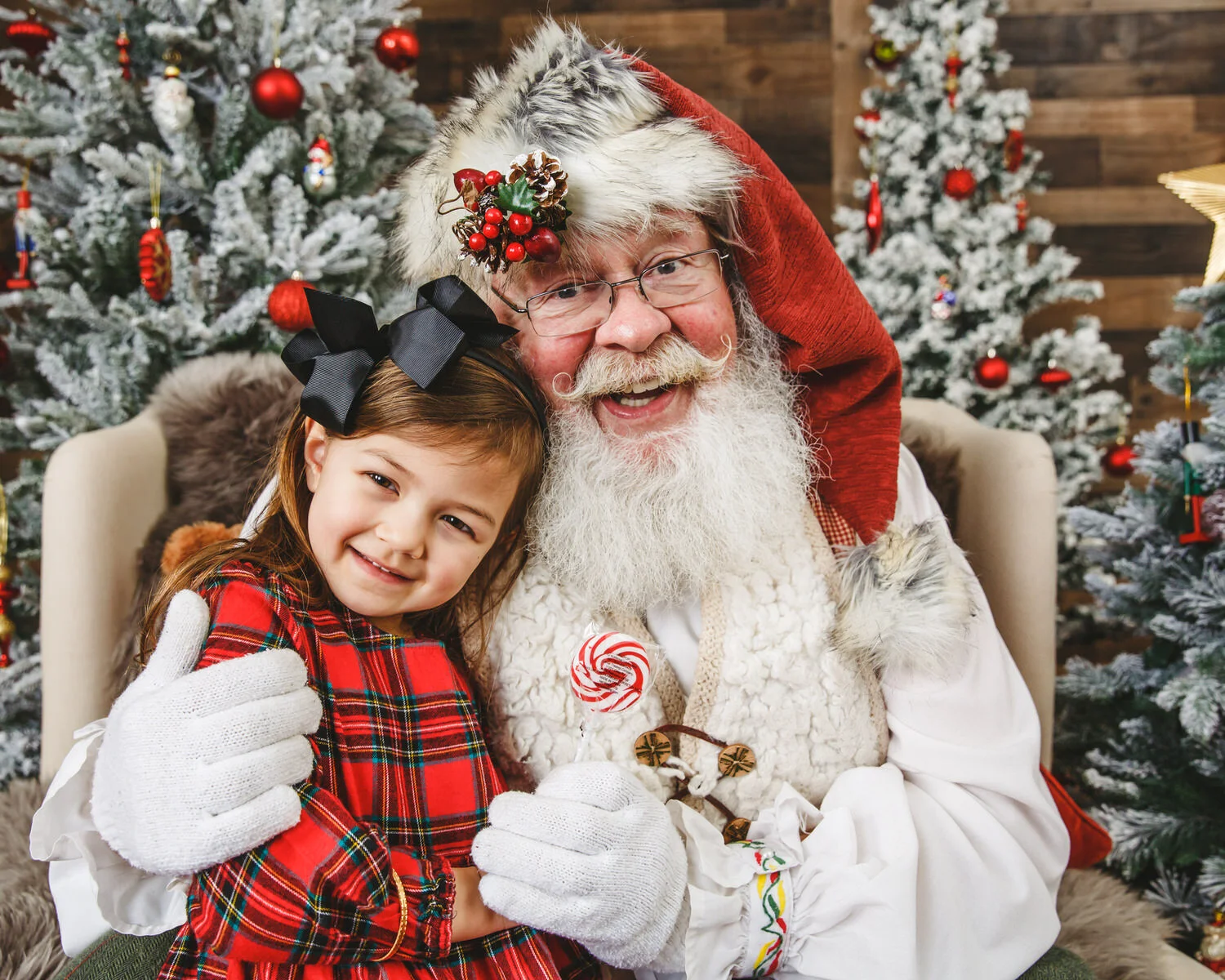 Santa Photos Seattle | Classic Santa Portraits | SATYA PHOTOGRAPHY
