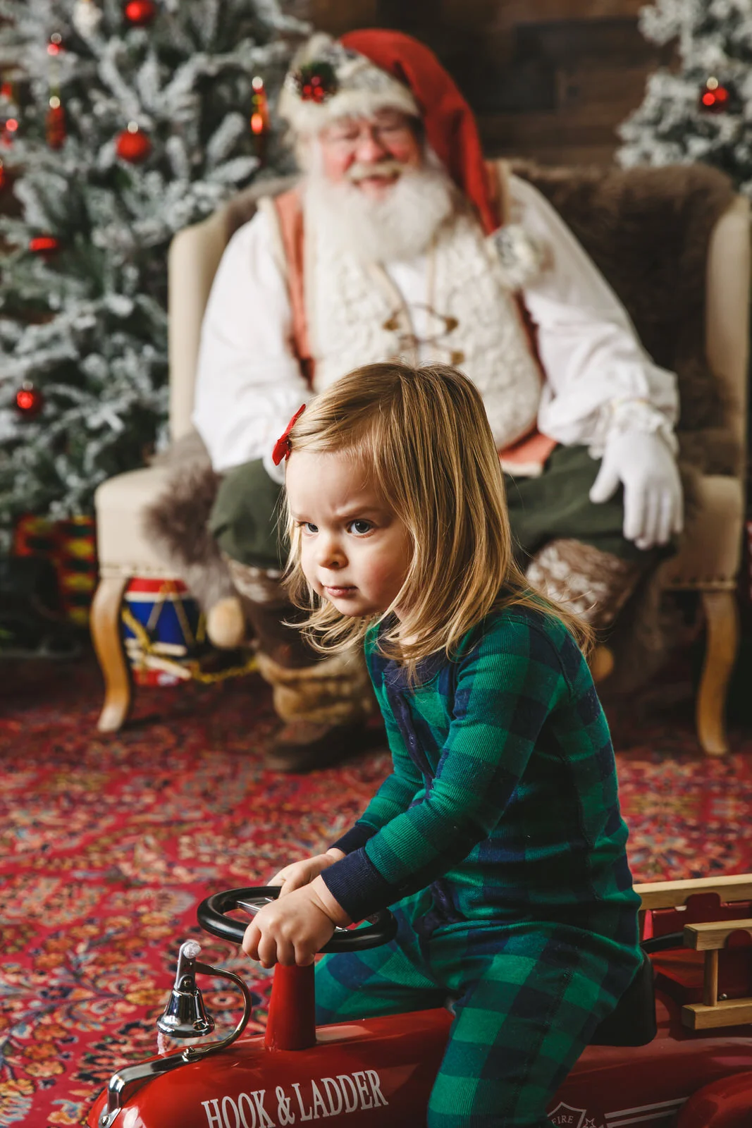 Santa Photos Seattle | Classic Santa Portraits | SATYA PHOTOGRAPHY