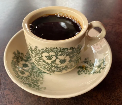 How Kopitiams Thrive in Singapore's Modern Cafe Culture — Whetstone ...
