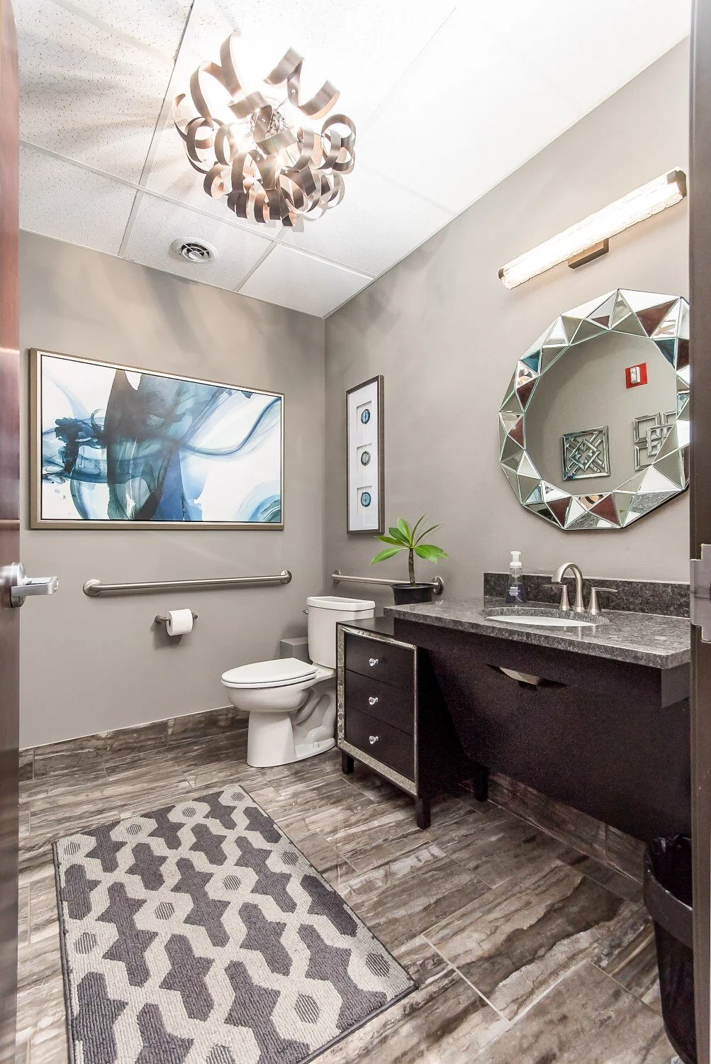 Instyle Interiors | Modern Interior Designer in Columbus, Ohio