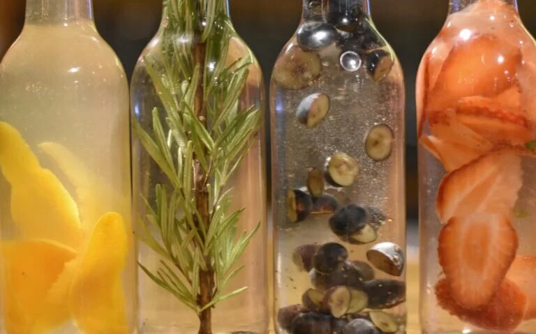 What Is Gin? The Ultimate Guide to The Different Types of Gin — Smartblend