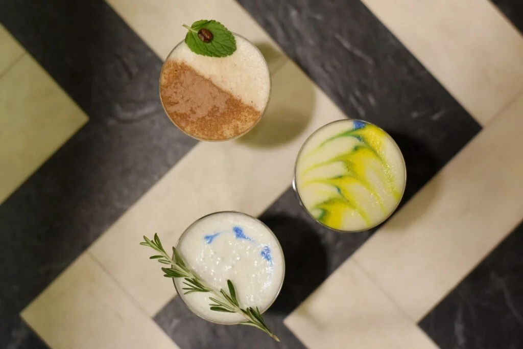 Cocktail foams, airs and bubbles - How to make them — Smartblend