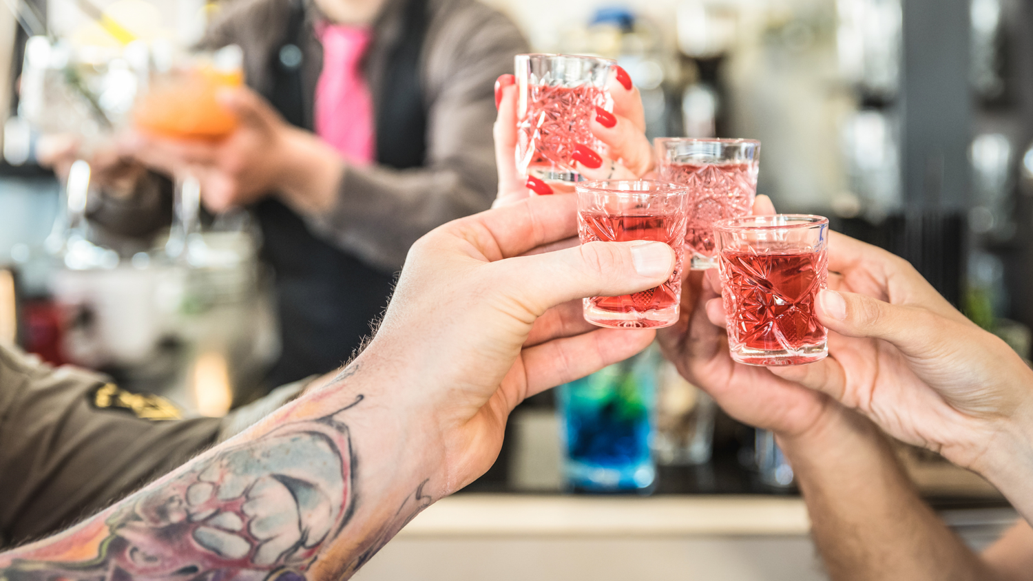 How To Make A Cherry Bakewell Cocktail Easily At Home — Smartblend