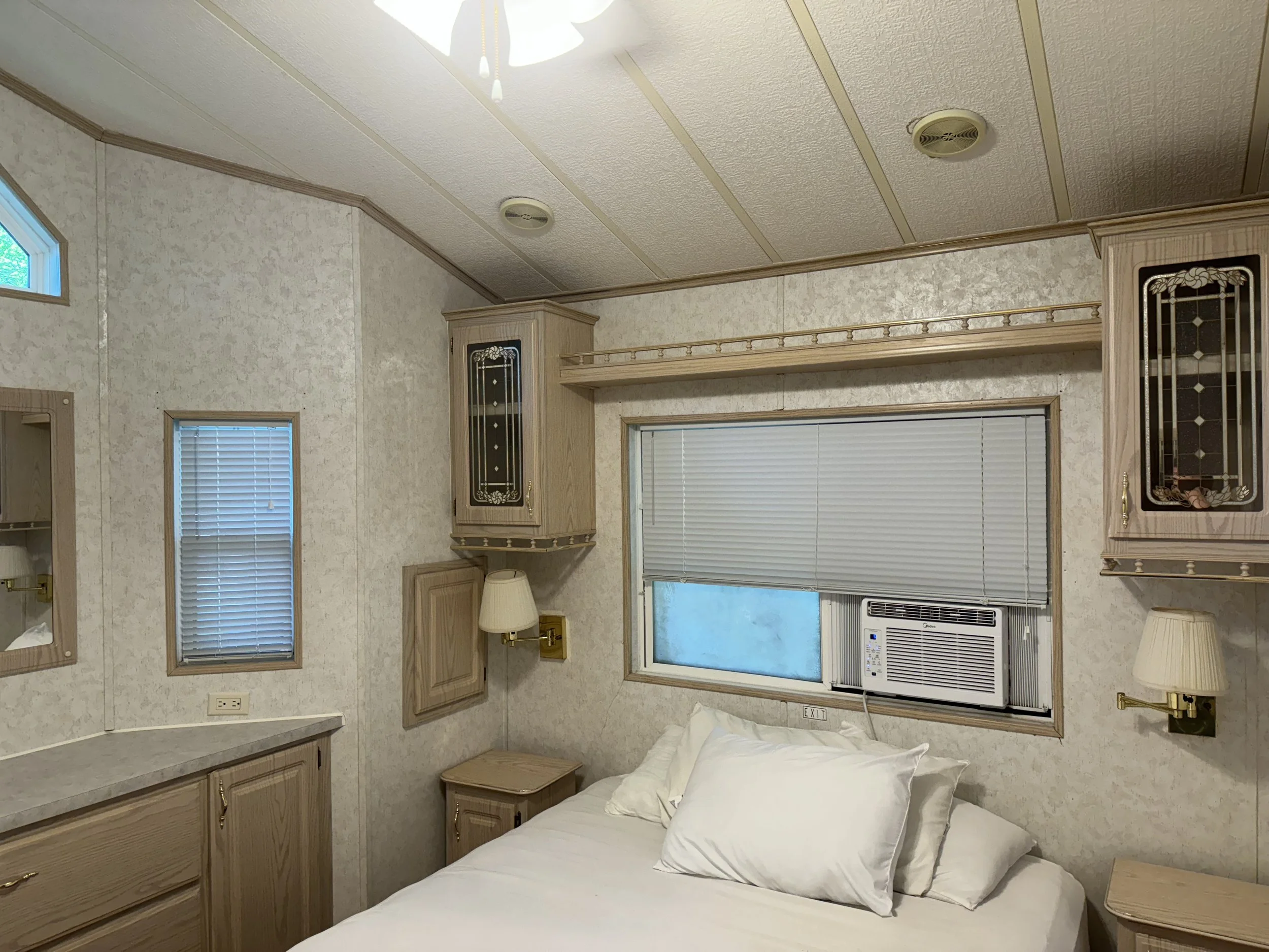 Rentals — Cedarlane RV Resort