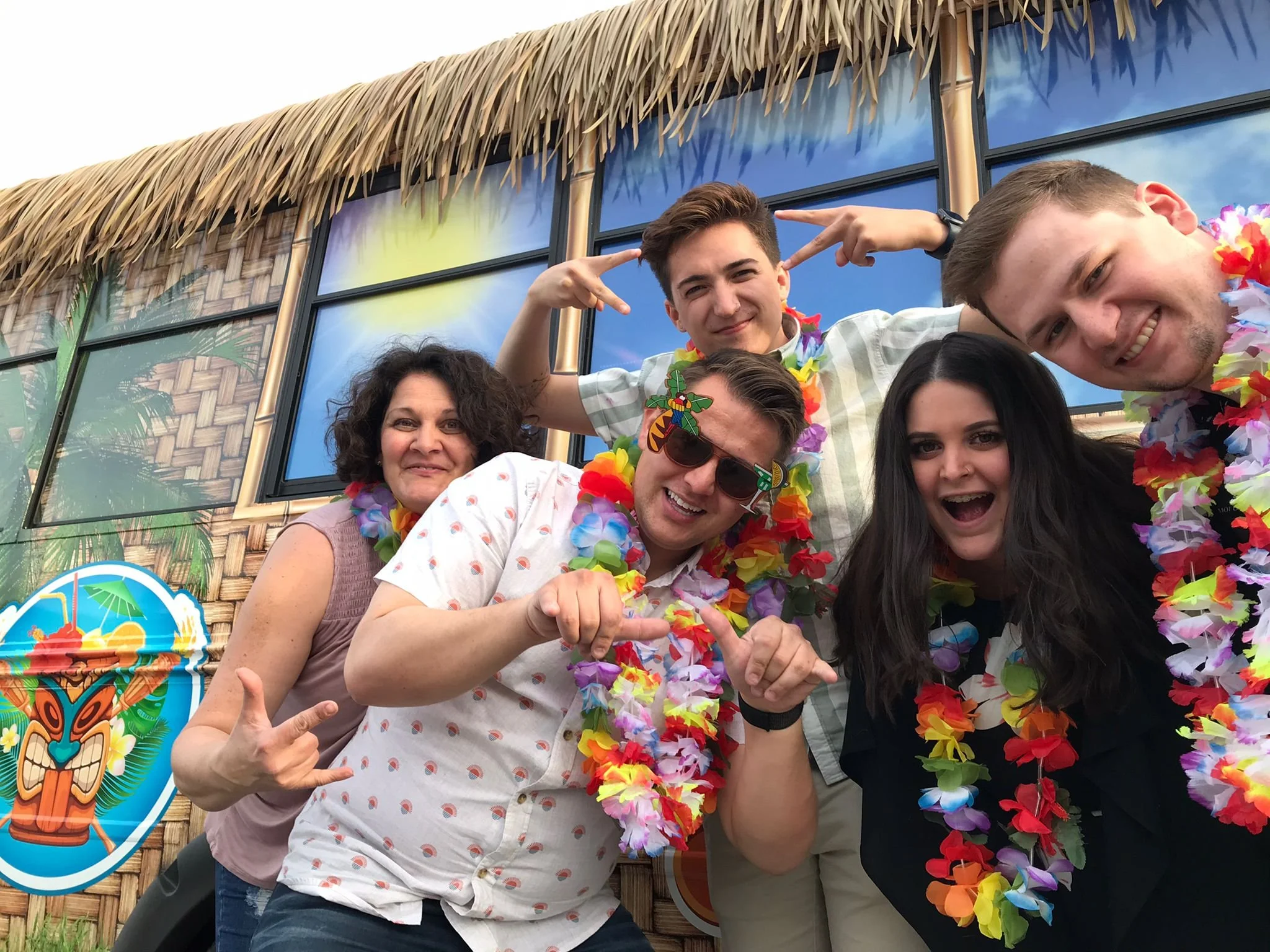 Tiki Boat & Tiki Bus - Tasting & Cruising Tour — Tiki Time Tours