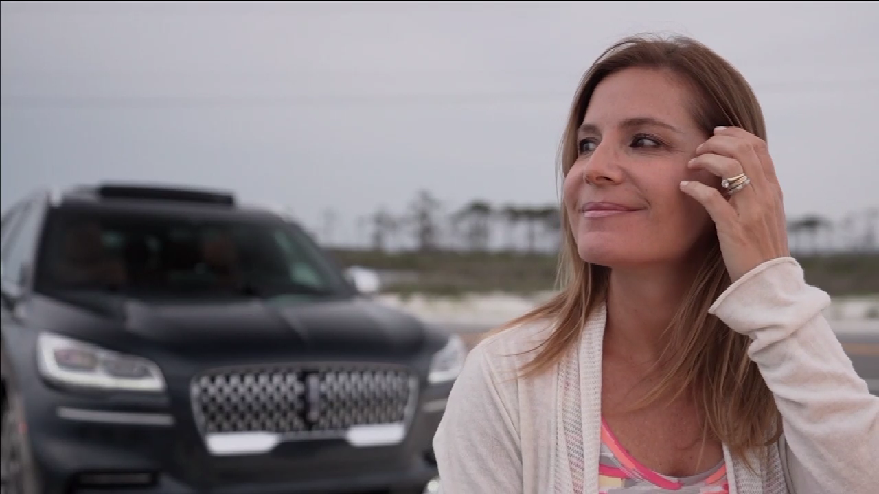 Jen Carfagno at the Beach (5/20/2021) — Newswomen