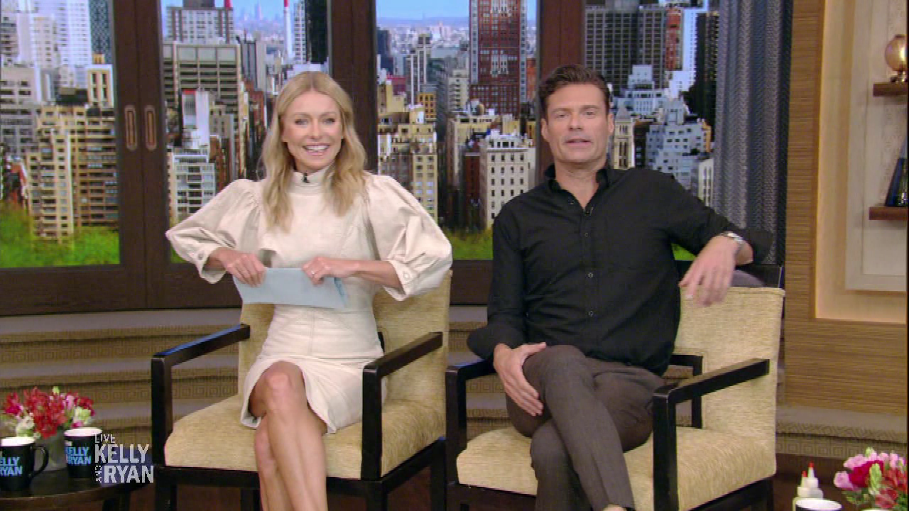 Kelly Ripa (7/7/2021) — Newswomen