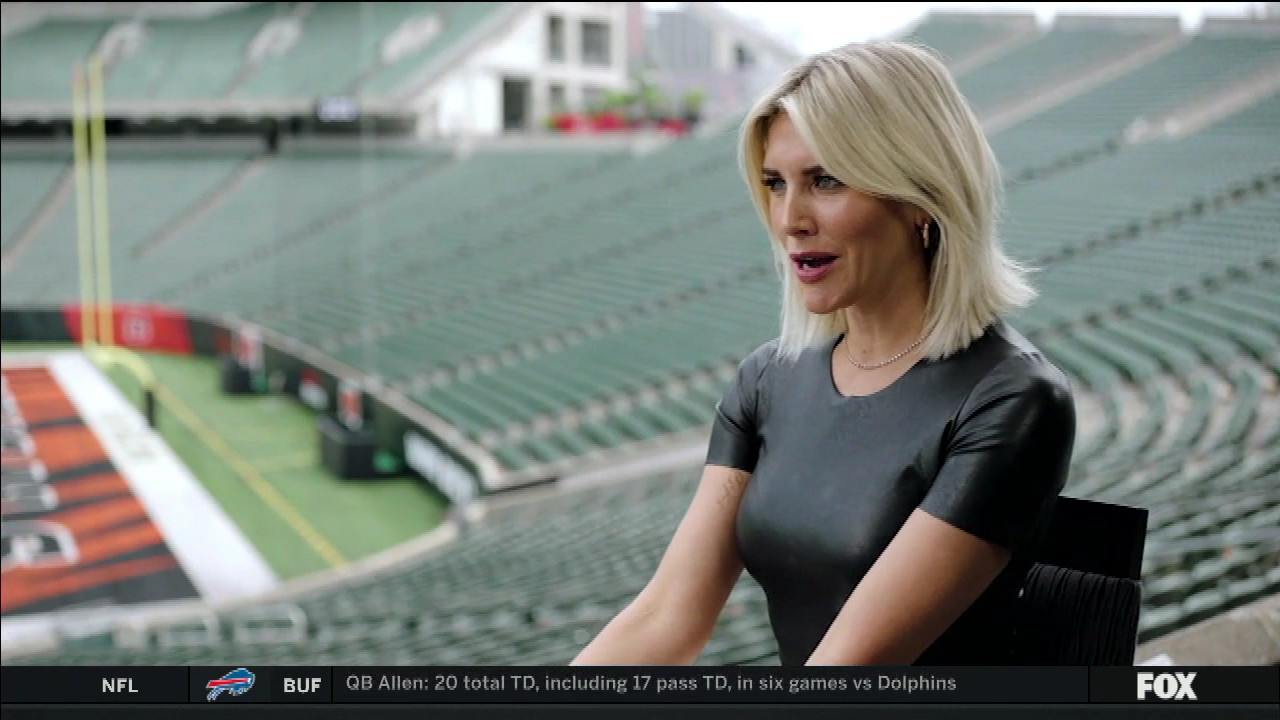 Charissa Thompson (9/19/2021) — Newswomen