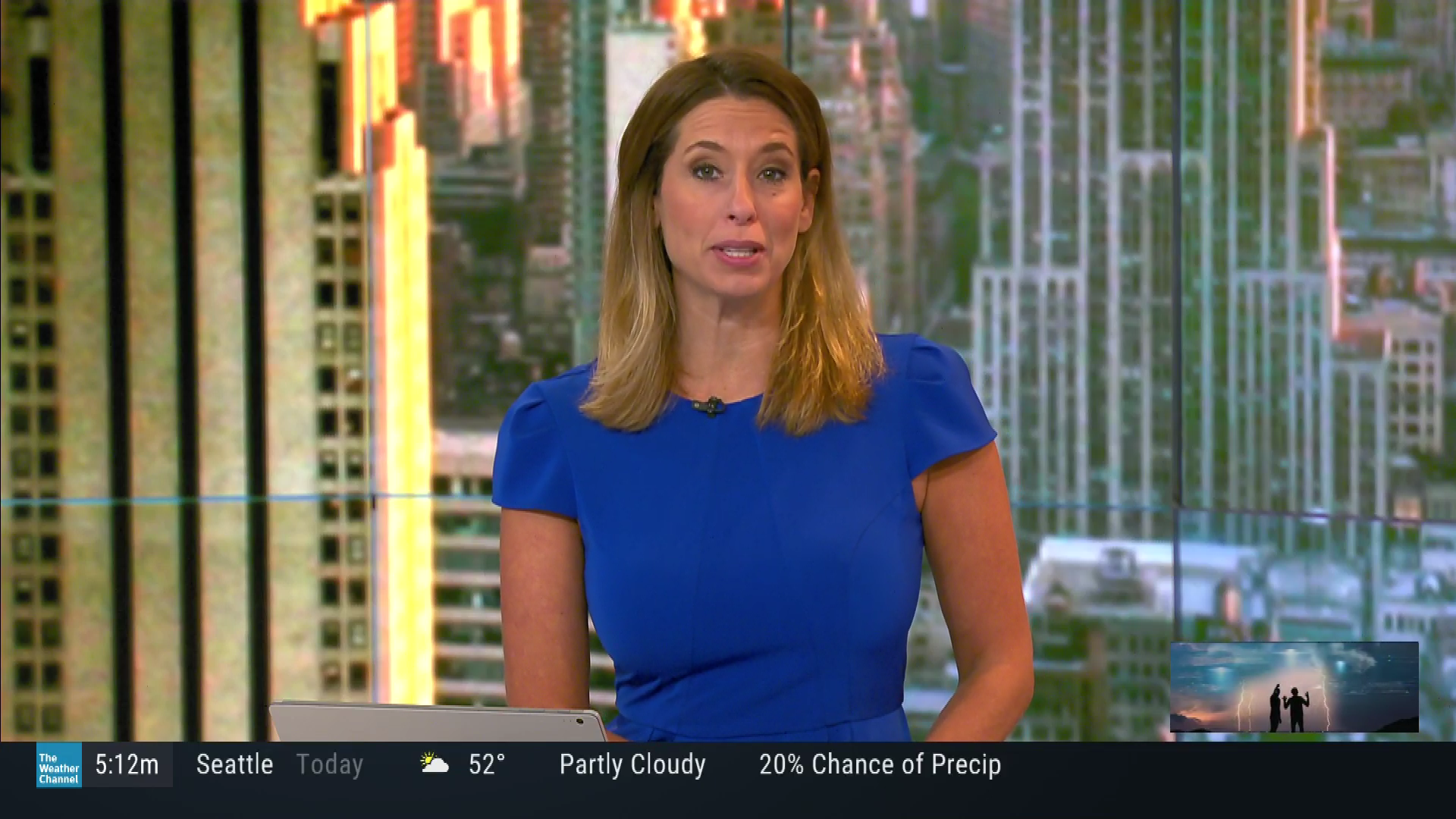 Stephanie Abrams (10/11/2021) — Newswomen