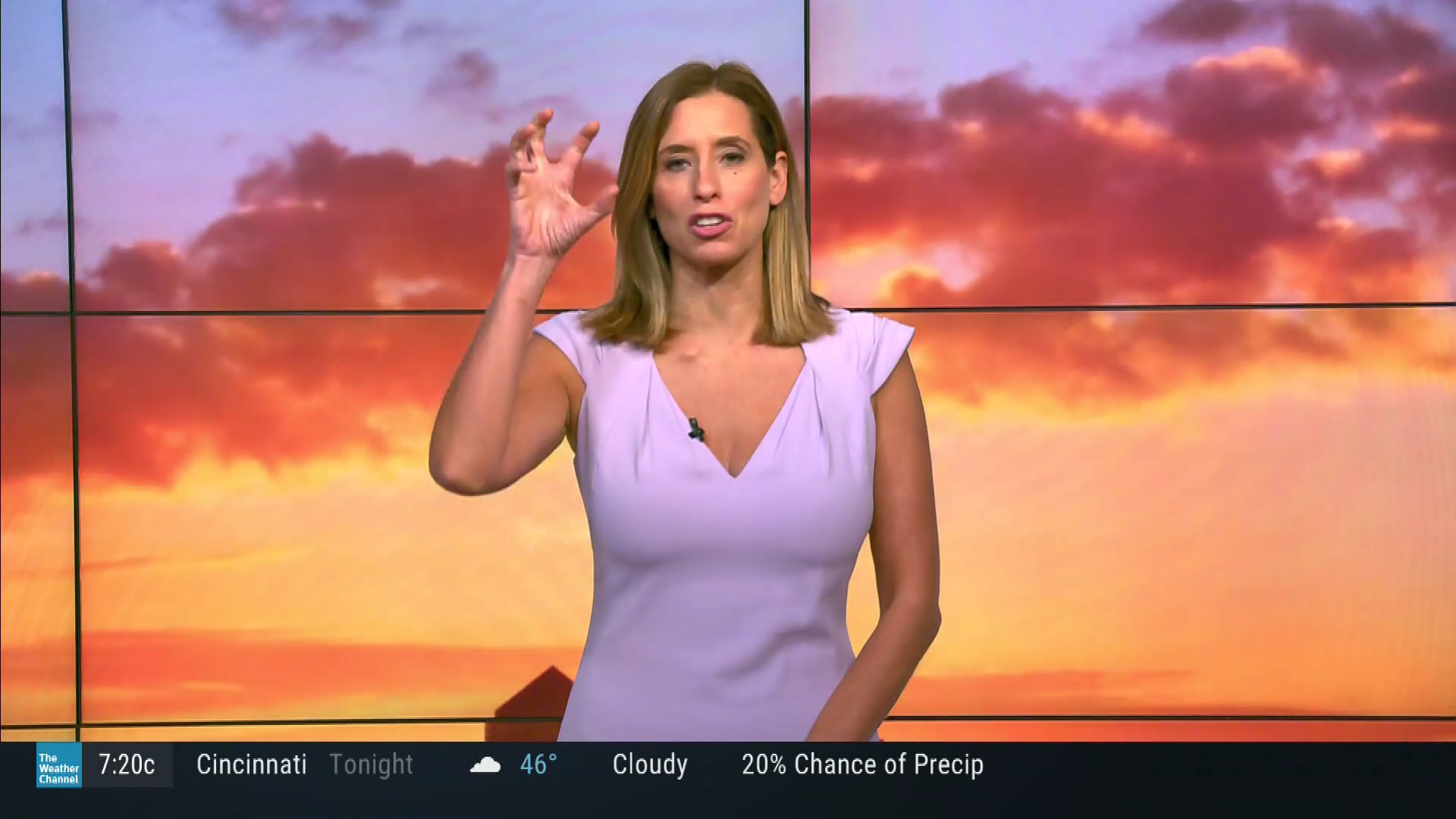 Stephanie Abrams (10/25/2021) — Newswomen