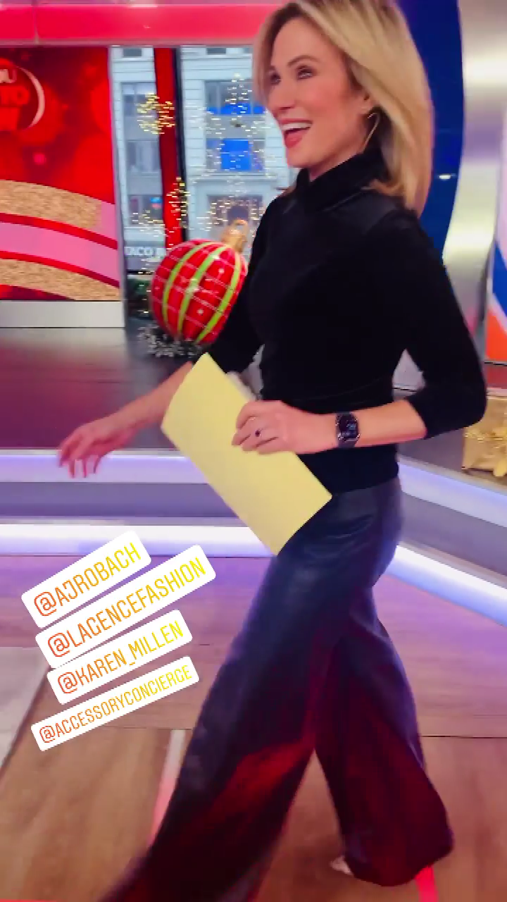 Amy Robach (12/21/2021) — Newswomen