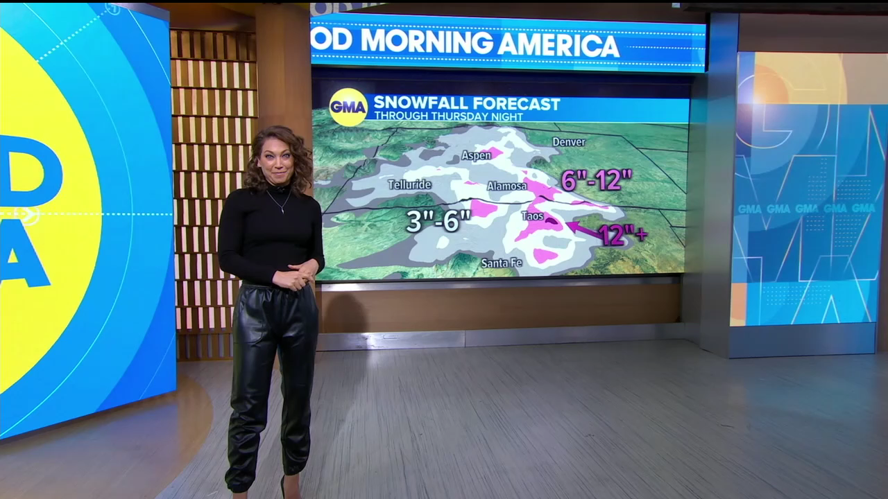 Ginger Zee (10/27/2022) — Newswomen