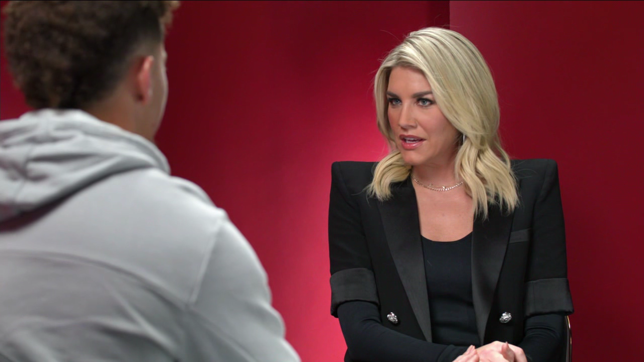 Charissa Thompson (11/27/2022) — Newswomen